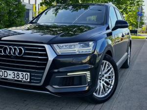 Black Audi Q7 2017 in Riga, with an engine capacity of 3.00 L and mileage of 297 thousand km for 22790 €, photo 9 on AUTOMOTO.COM.LV