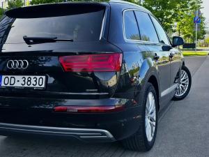 Black Audi Q7 2017 in Riga, with an engine capacity of 3.00 L and mileage of 297 thousand km for 22790 €, photo 10 on AUTOMOTO.COM.LV
