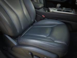 Black Audi Q7 2017 in Riga, with an engine capacity of 3.00 L and mileage of 297 thousand km for 22790 €, photo 21 on AUTOMOTO.COM.LV