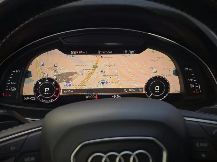 Black Audi Q7 2017 in Riga, with an engine capacity of 3.00 L and mileage of 297 thousand km for 22790 €, photo 23 on AUTOMOTO.COM.LV