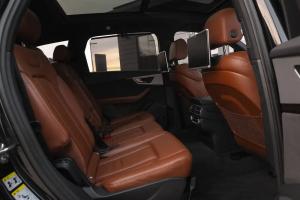 Black Audi Q7 2017 in Jelgava, with an engine capacity of 3.00 L and mileage of 240 thousand km for 24850 €, photo 13 on AUTOMOTO.COM.LV