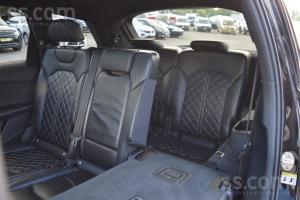 Black Audi Q7 2017 in Riga, with an engine capacity of 3.00 L and mileage of 158 thousand km for 29900 €, photo 18 on AUTOMOTO.COM.LV