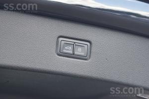 Black Audi Q7 2017 in Riga, with an engine capacity of 3.00 L and mileage of 158 thousand km for 29900 €, photo 20 on AUTOMOTO.COM.LV