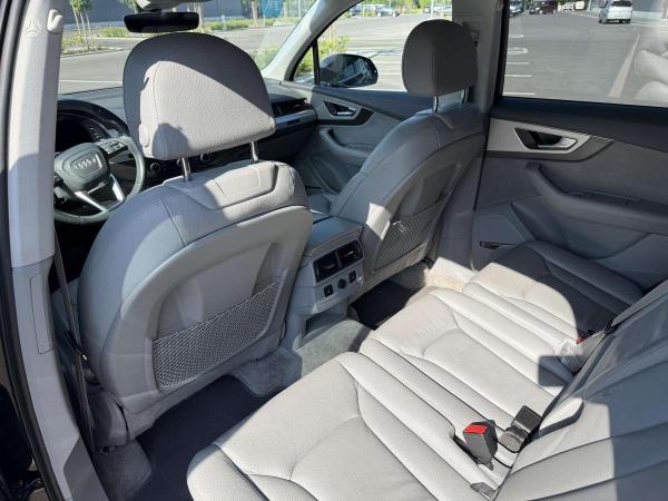 Black Audi Q7 2017 in Vilnius, with an engine capacity of 3.00 L and mileage of 178 thousand km for 22900 €, photo 9 on AUTOMOTO.COM.LV