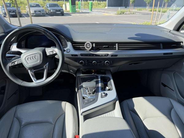 Black Audi Q7 2017 in Vilnius, with an engine capacity of 3.00 L and mileage of 178 thousand km for 22900 €, photo 10 on AUTOMOTO.COM.LV