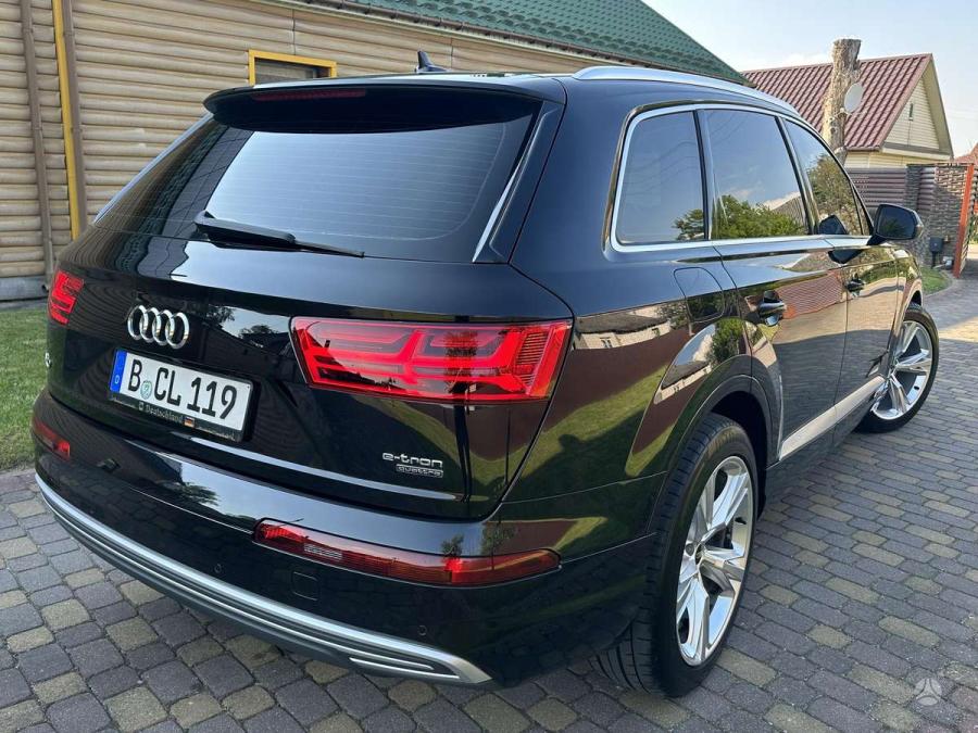 Melns Audi Q7 2017 Viļņa, ar dzinēja tilpumu 2.97 L un nobraukumu 247 tūkst. km par 25250 €, foto 5 vietnē AUTOMOTO.COM.LV