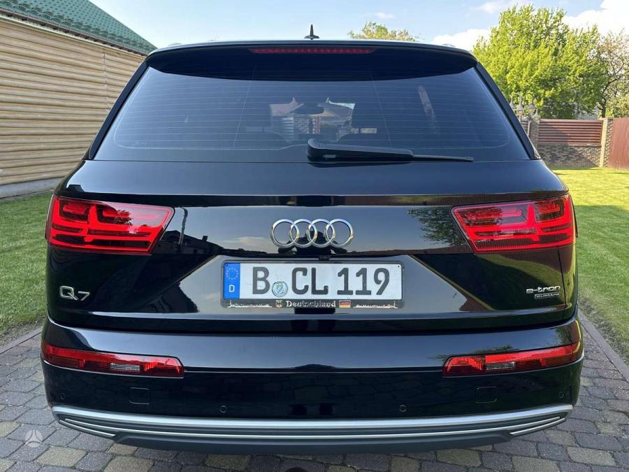 Melns Audi Q7 2017 Viļņa, ar dzinēja tilpumu 2.97 L un nobraukumu 247 tūkst. km par 25250 €, foto 7 vietnē AUTOMOTO.COM.LV