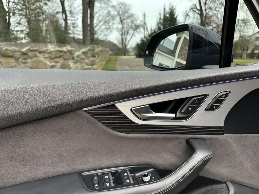 Melns Audi Q7 2017 Viļņa, ar dzinēja tilpumu 2.97 L un nobraukumu 247 tūkst. km par 25250 €, foto 19 vietnē AUTOMOTO.COM.LV