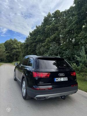 Black Audi Q7 2017 in Palanga, with an engine capacity of 3.00 L and mileage of 218 thousand km for 23500 €, photo 4 on AUTOMOTO.COM.LV