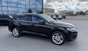 Black Audi Q7 2017 in Telschi, with an engine capacity of 3.00 L and mileage of 275 thousand km for 20790 €, photo 1 on AUTOMOTO.COM.LV