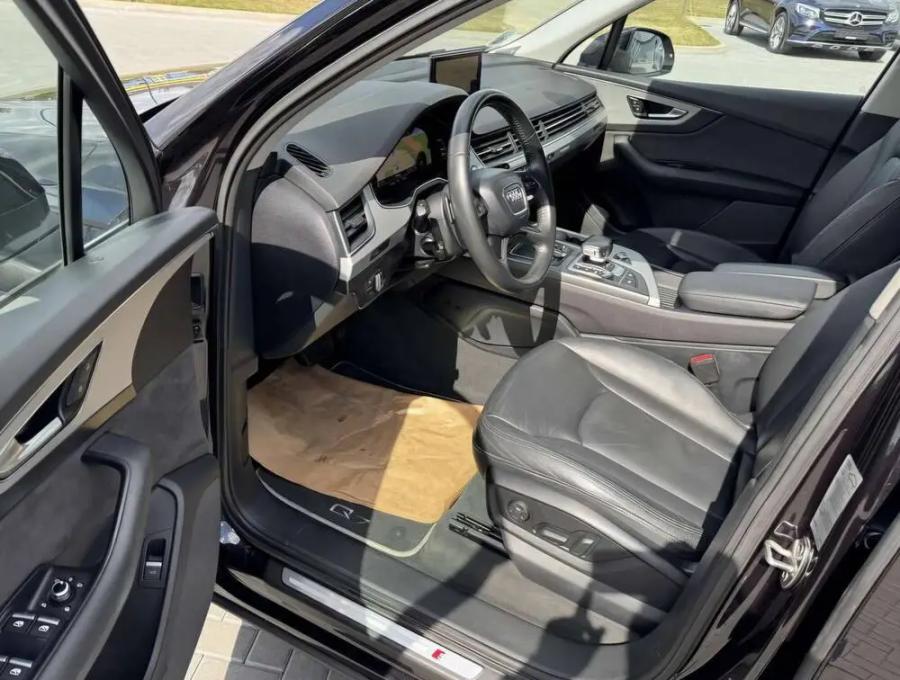 Melns Audi Q7 2017 Telšiai, ar dzinēja tilpumu 3.00 L un nobraukumu 275 tūkst. km par 20790 €, foto 12 vietnē AUTOMOTO.COM.LV