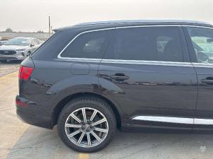 Black Audi Q7 2017 in Vilnius, with an engine capacity of 3.00 L and mileage of 160 thousand km for 10800 €, photo 8 on AUTOMOTO.COM.LV