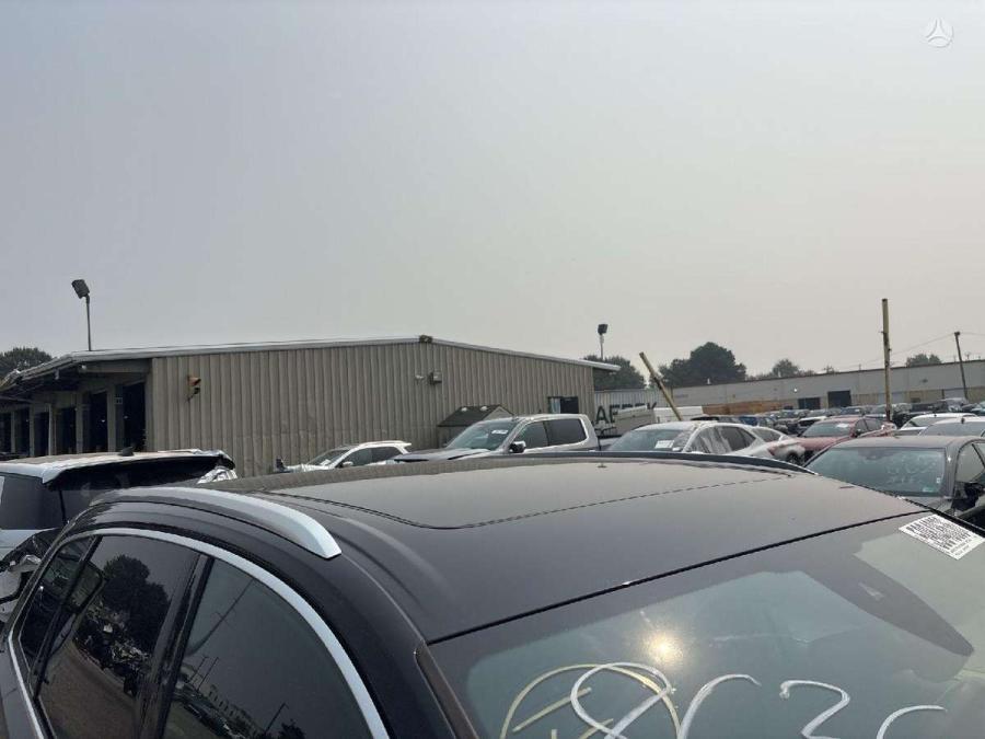 Black Audi Q7 2017 in Vilnius, with an engine capacity of 3.00 L and mileage of 160 thousand km for 10800 €, photo 11 on AUTOMOTO.COM.LV