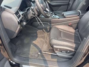 Black Audi Q7 2017 in Vilnius, with an engine capacity of 3.00 L and mileage of 160 thousand km for 10800 €, photo 19 on AUTOMOTO.COM.LV