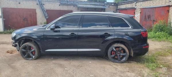 Melns Audi Q7 2017 Viļņa, ar dzinēja tilpumu 3.00 L un nobraukumu 231 tūkst. km par 9800 €, foto 8 vietnē AUTOMOTO.COM.LV
