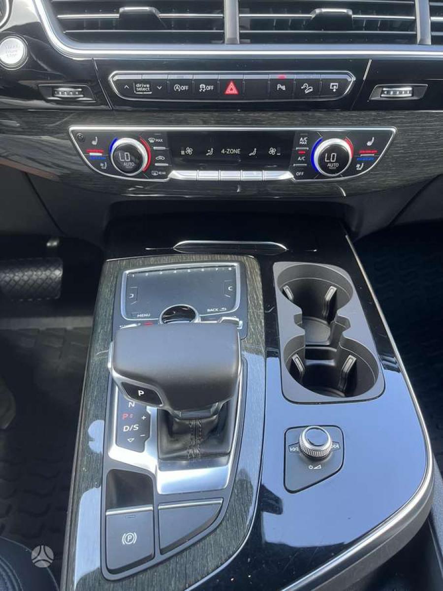 Melns Audi Q7 2017 Viļņa, ar dzinēja tilpumu 3.00 L un nobraukumu 201 tūkst. km par 23000 €, foto 11 vietnē AUTOMOTO.COM.LV
