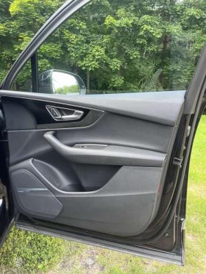 Melns Audi Q7 2017 Viļņa, ar dzinēja tilpumu 3.00 L un nobraukumu 201 tūkst. km par 23000 €, foto 34 vietnē AUTOMOTO.COM.LV