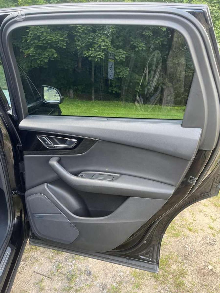 Melns Audi Q7 2017 Viļņa, ar dzinēja tilpumu 3.00 L un nobraukumu 201 tūkst. km par 23000 €, foto 38 vietnē AUTOMOTO.COM.LV