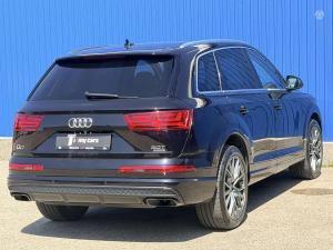 Black Audi Q7 2017 in Kaunas, with an engine capacity of 3.00 L and mileage of 240 thousand km for 19990 €, photo 3 on AUTOMOTO.COM.LV
