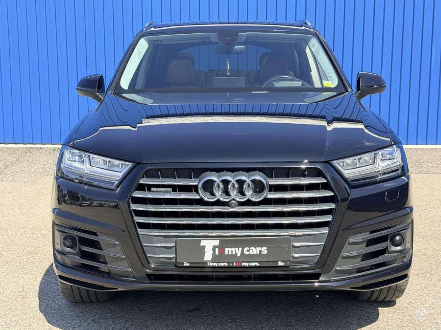 Black Audi Q7 2017 in Kaunas, with an engine capacity of 3.00 L and mileage of 240 thousand km for 19990 €, photo 4 on AUTOMOTO.COM.LV