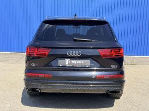 Black Audi Q7 2017 in Kaunas, with an engine capacity of 3.00 L and mileage of 240 thousand km for 19990 €, photo 5 on AUTOMOTO.COM.LV