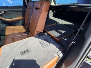 Black Audi Q7 2017 in Kaunas, with an engine capacity of 3.00 L and mileage of 240 thousand km for 19990 €, photo 20 on AUTOMOTO.COM.LV