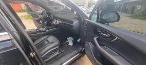 Black Audi Q7 2017 in Vilnius, with an engine capacity of 3.00 L and mileage of 231 thousand km for 9800 €, photo 15 on AUTOMOTO.COM.LV