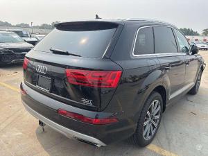 Black Audi Q7 2017 in Vilnius, with an engine capacity of 3.00 L and mileage of 160 thousand km for 10500 €, photo 10 on AUTOMOTO.COM.LV