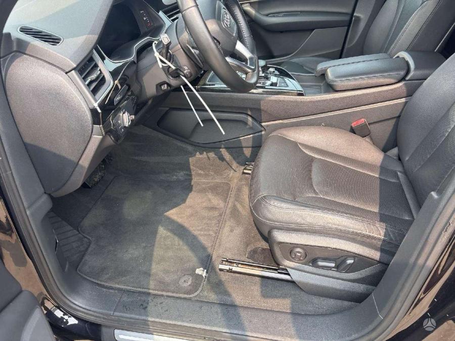 Black Audi Q7 2017 in Vilnius, with an engine capacity of 3.00 L and mileage of 160 thousand km for 10500 €, photo 18 on AUTOMOTO.COM.LV