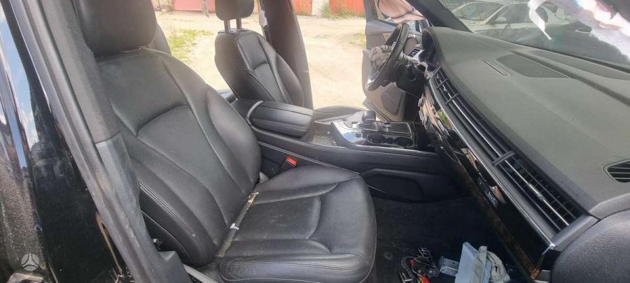 Melns Audi Q7 2017 Viļņa, ar dzinēja tilpumu 3.00 L un nobraukumu 231 tūkst. km par 9500 €, foto 16 vietnē AUTOMOTO.COM.LV