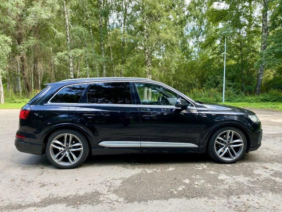 Black Audi Q7 2017 in Riga, with an engine capacity of 3.00 L and mileage of 0 thousand km for 29990 €, photo 5 on AUTOMOTO.COM.LV