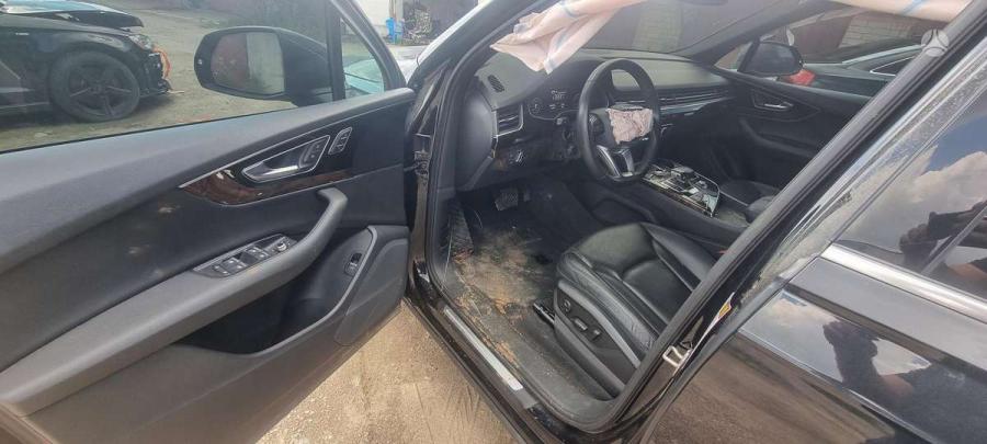 Melns Audi Q7 2017 Viļņa, ar dzinēja tilpumu 3.00 L un nobraukumu 231 tūkst. km par 9400 €, foto 10 vietnē AUTOMOTO.COM.LV