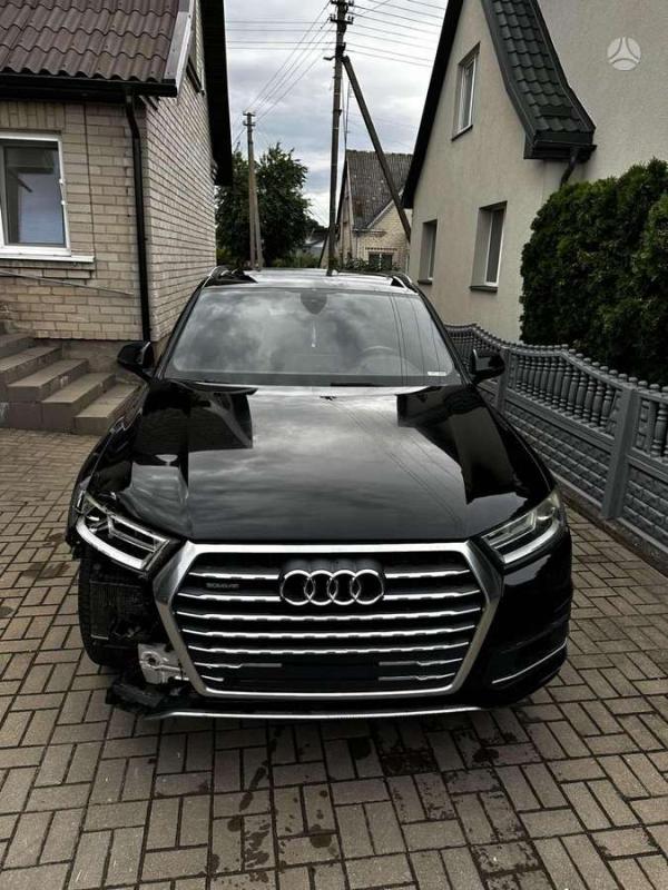 Melns Audi Q7 2017 Kalvarija, ar dzinēja tilpumu 3.00 L un nobraukumu 245 tūkst. km par 10399 €, foto 3 vietnē AUTOMOTO.COM.LV