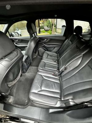 Melns Audi Q7 2017 Kalvarija, ar dzinēja tilpumu 3.00 L un nobraukumu 245 tūkst. km par 10399 €, foto 16 vietnē AUTOMOTO.COM.LV