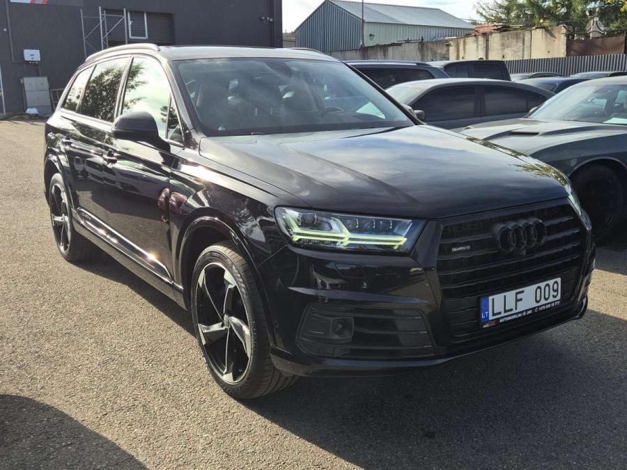 Black Audi Q7 2017 in Vilnius, with an engine capacity of 3.00 L and mileage of 162 thousand km for 27500 €, photo 1 on AUTOMOTO.COM.LV