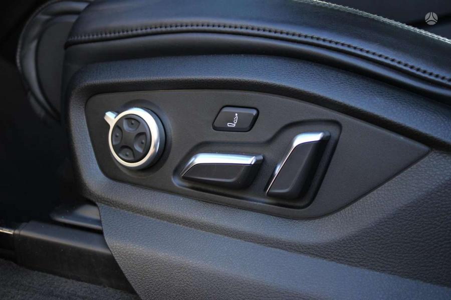 Black Audi Q7 2017 in Vilnius, with an engine capacity of 3.00 L and mileage of 162 thousand km for 27500 €, photo 27 on AUTOMOTO.COM.LV