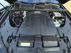 Black Audi Q7 2017 in Vilnius, with an engine capacity of 3.00 L and mileage of 162 thousand km for 27500 €, photo 31 on AUTOMOTO.COM.LV