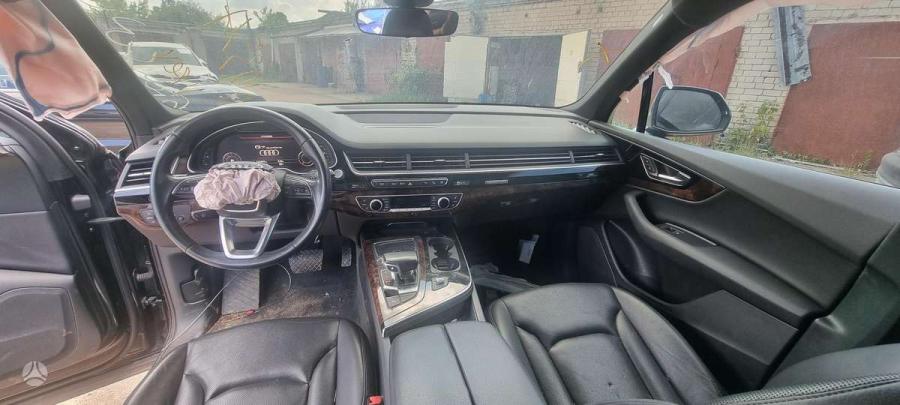 Black Audi Q7 2017 in Vilnius, with an engine capacity of 3.00 L and mileage of 231 thousand km for 9400 €, photo 11 on AUTOMOTO.COM.LV