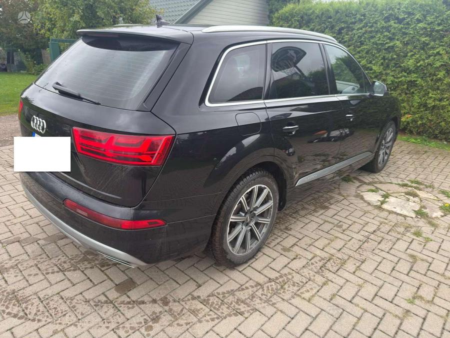 Melns Audi Q7 2017 Viļņa, ar dzinēja tilpumu 2.97 L un nobraukumu 205 tūkst. km par 23000 €, foto 4 vietnē AUTOMOTO.COM.LV