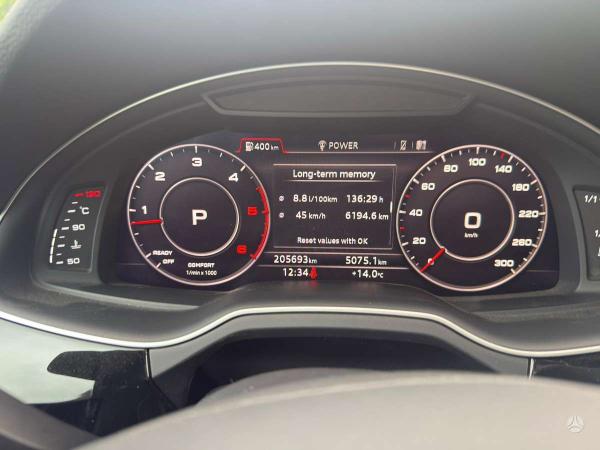 Melns Audi Q7 2017 Viļņa, ar dzinēja tilpumu 2.97 L un nobraukumu 205 tūkst. km par 23000 €, foto 8 vietnē AUTOMOTO.COM.LV