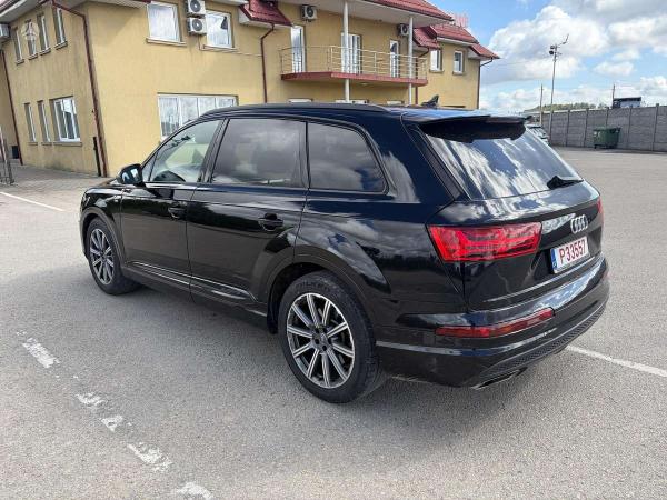 Audi Q7 2017 Kauņa vietnē Melns Audi Q7 2017 Kauņa, ar dzinēja tilpumu 2.97 L un nobraukumu 319 tūkst. km par 14200 €, foto 4 vietnē AUTOMOTO.COM.LV