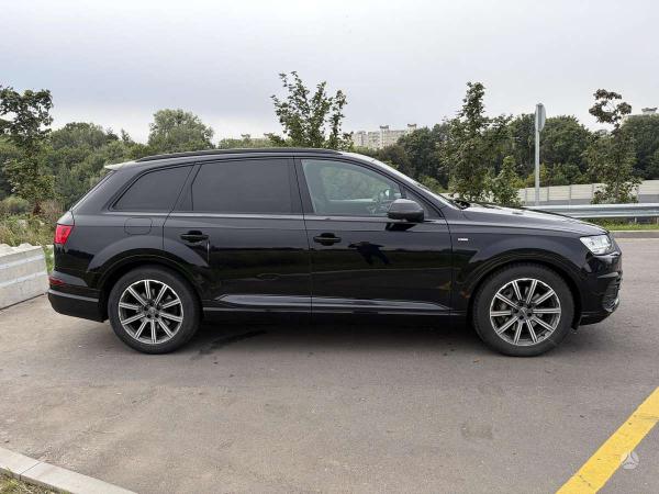 Audi Q7 2017 Kauņa vietnē Melns Audi Q7 2017 Kauņa, ar dzinēja tilpumu 2.97 L un nobraukumu 319 tūkst. km par 14200 €, foto 7 vietnē AUTOMOTO.COM.LV