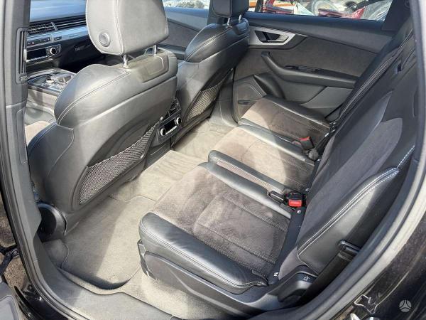 Audi Q7 2017 Kauņa vietnē Melns Audi Q7 2017 Kauņa, ar dzinēja tilpumu 2.97 L un nobraukumu 319 tūkst. km par 14200 €, foto 10 vietnē AUTOMOTO.COM.LV
