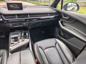 Black Audi Q7 2017 in Siauliai, with an engine capacity of 3.00 L and mileage of 161 thousand km for 19500 €, photo 12 on AUTOMOTO.COM.LV