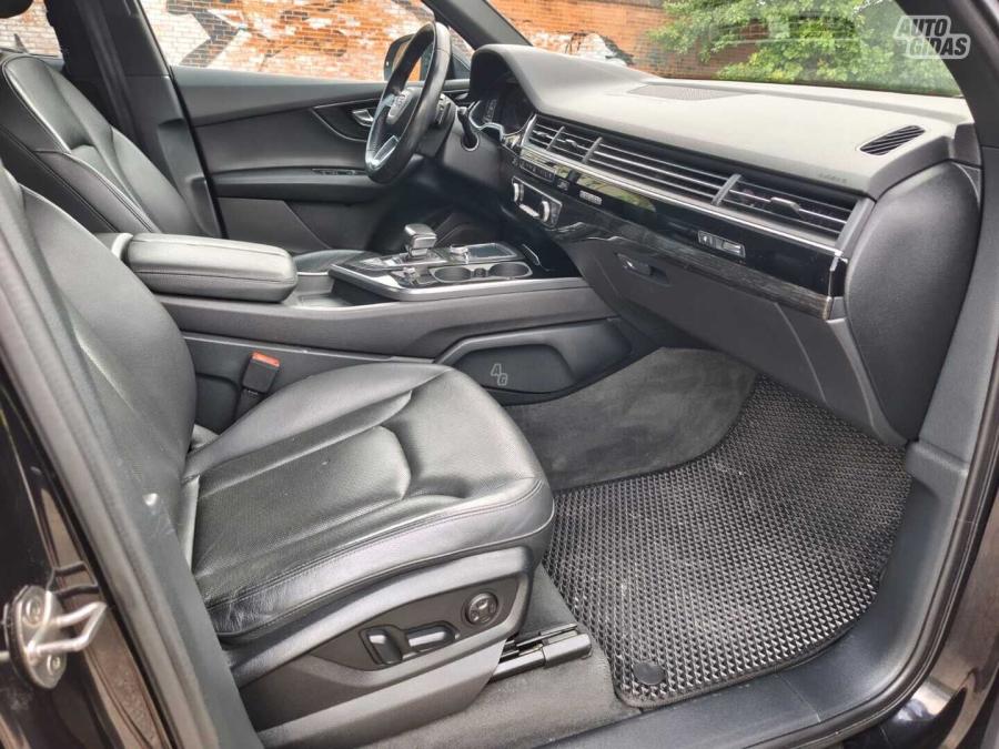 Black Audi Q7 2017 in Siauliai, with an engine capacity of 3.00 L and mileage of 161 thousand km for 19500 €, photo 14 on AUTOMOTO.COM.LV