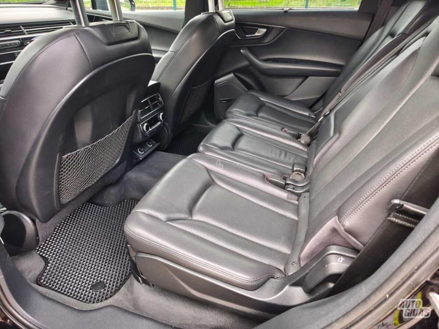Black Audi Q7 2017 in Siauliai, with an engine capacity of 3.00 L and mileage of 161 thousand km for 19500 €, photo 16 on AUTOMOTO.COM.LV