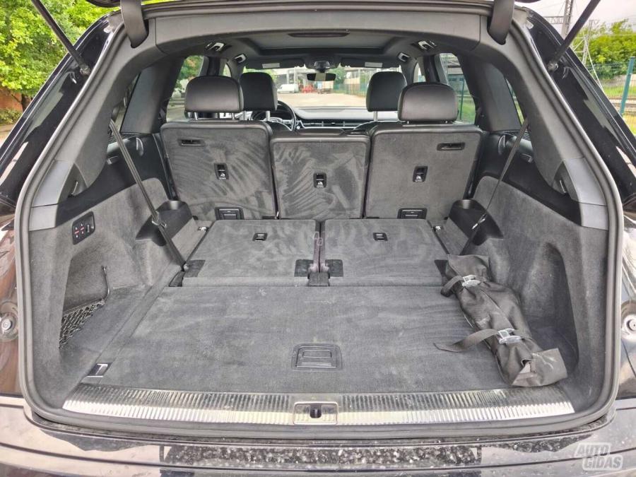 Black Audi Q7 2017 in Siauliai, with an engine capacity of 3.00 L and mileage of 161 thousand km for 19500 €, photo 17 on AUTOMOTO.COM.LV