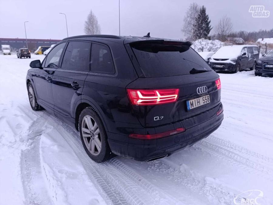 Black Audi Q7 2018 in Avizieniai, with an engine capacity of 3.00 L and mileage of 193 thousand km for 24900 €, photo 3 on AUTOMOTO.COM.LV