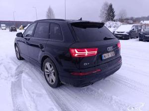 Melns Audi Q7 2018 Viļņa, ar dzinēja tilpumu 2.97 L un nobraukumu 193 tūkst. km par 24900 €, foto 4 vietnē AUTOMOTO.COM.LV