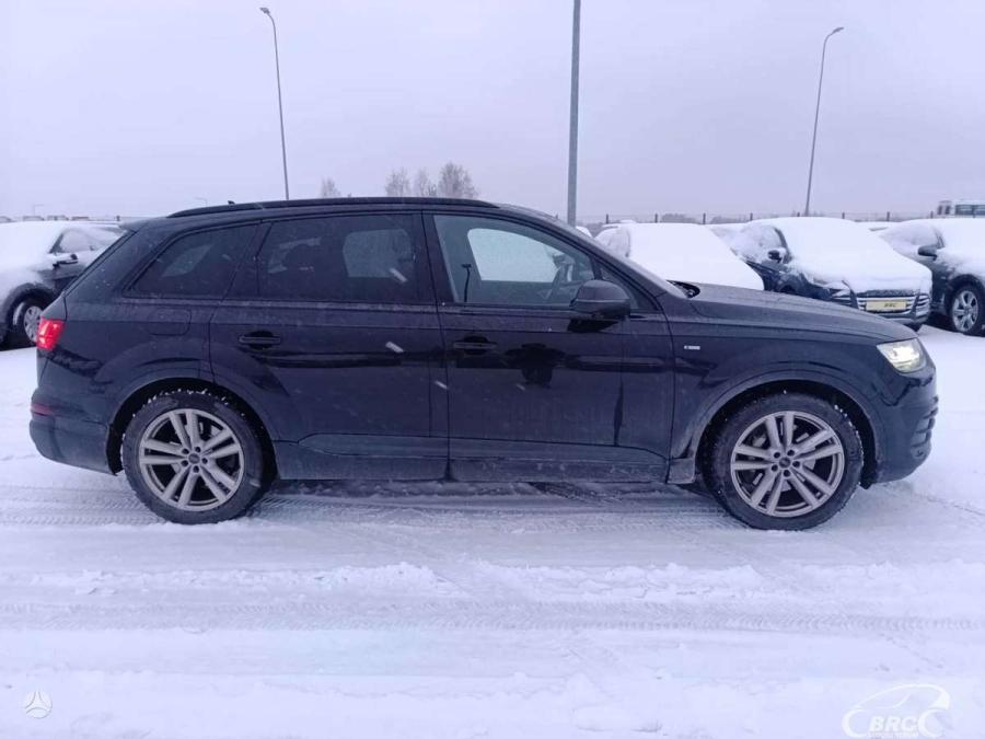 Melns Audi Q7 2018 Viļņa, ar dzinēja tilpumu 2.97 L un nobraukumu 193 tūkst. km par 24900 €, foto 7 vietnē AUTOMOTO.COM.LV